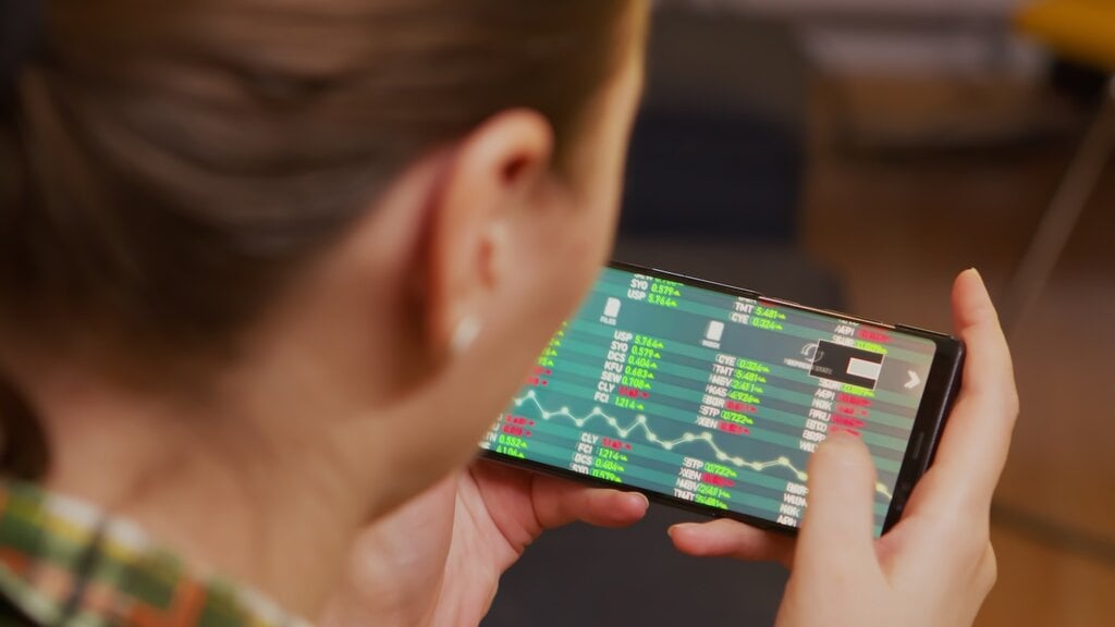 Low-fee laggard RBC Direct Investing adopts commission-free ETFs ...